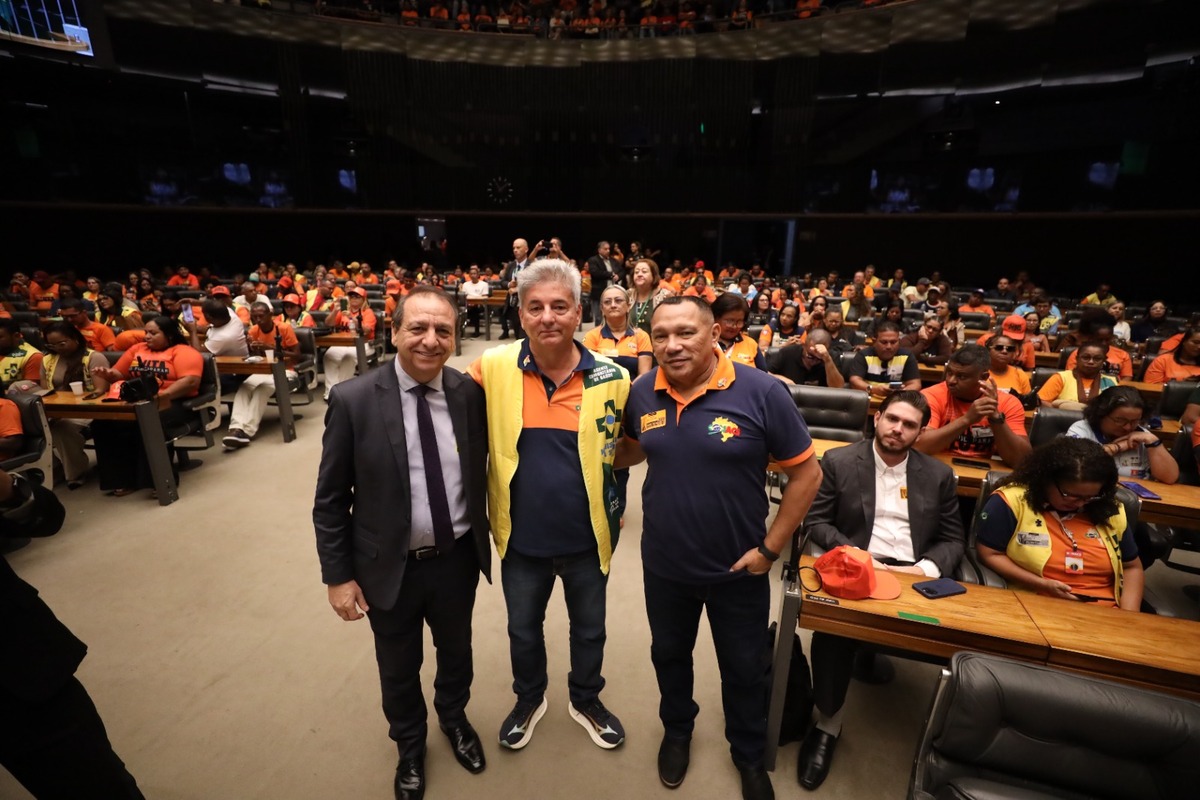 Agentes comunitários de saúde pressionam por votação de projeto que ...